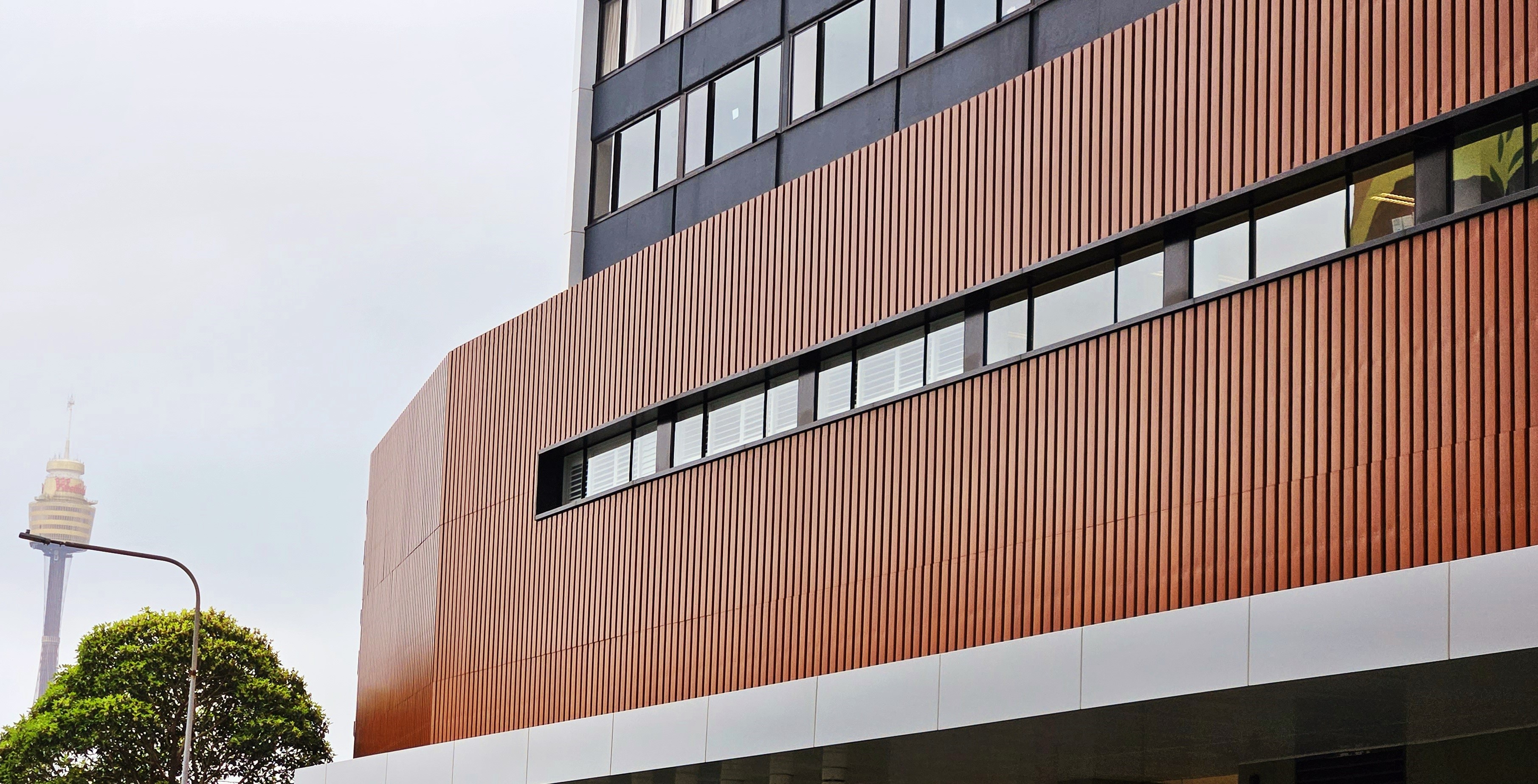 Weatherproof & Stylish: Modern Aluminium Cladding for Facades